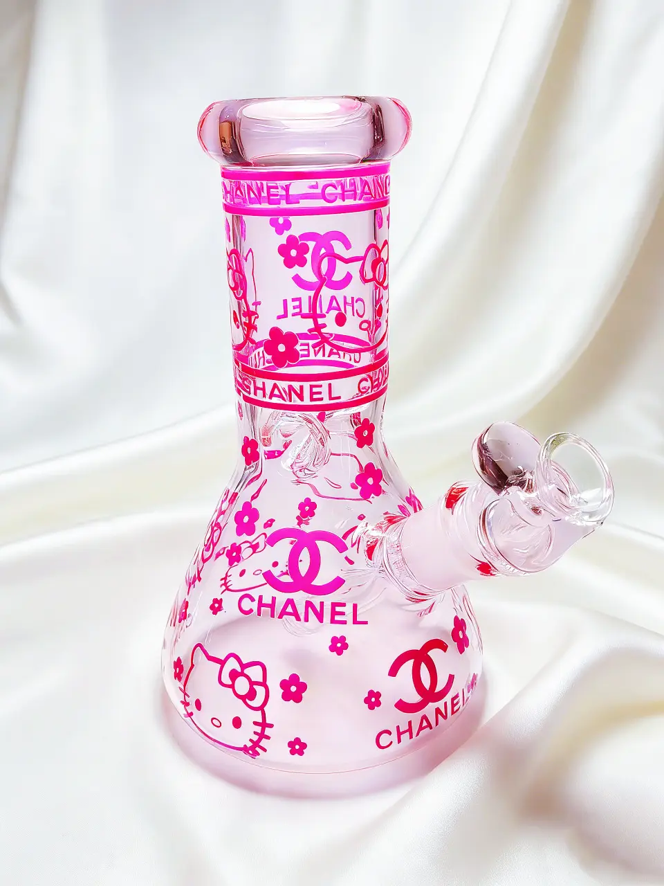 Hello Kitty × Chanel Luxury Pink Beaker Glass Bong | Rose Fantasy ...